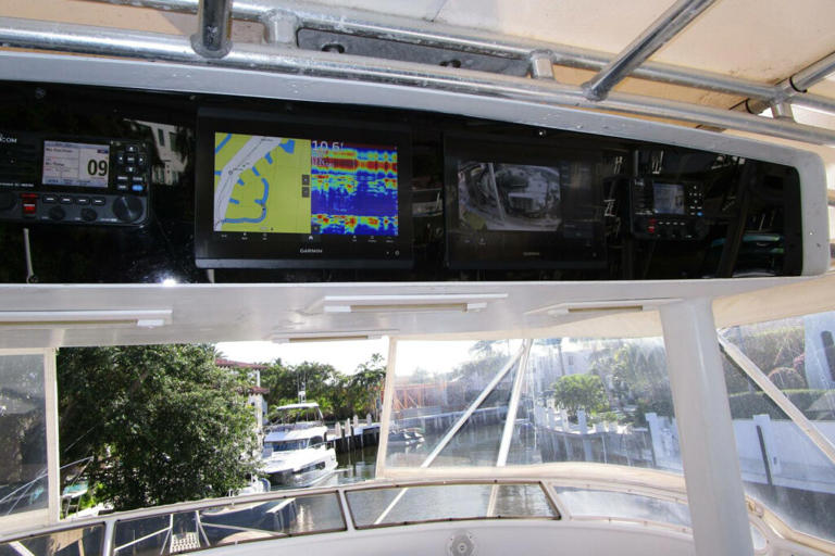 For sale: Striker 62