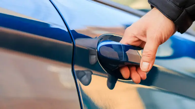 China calls for tighter standards on door handle designs