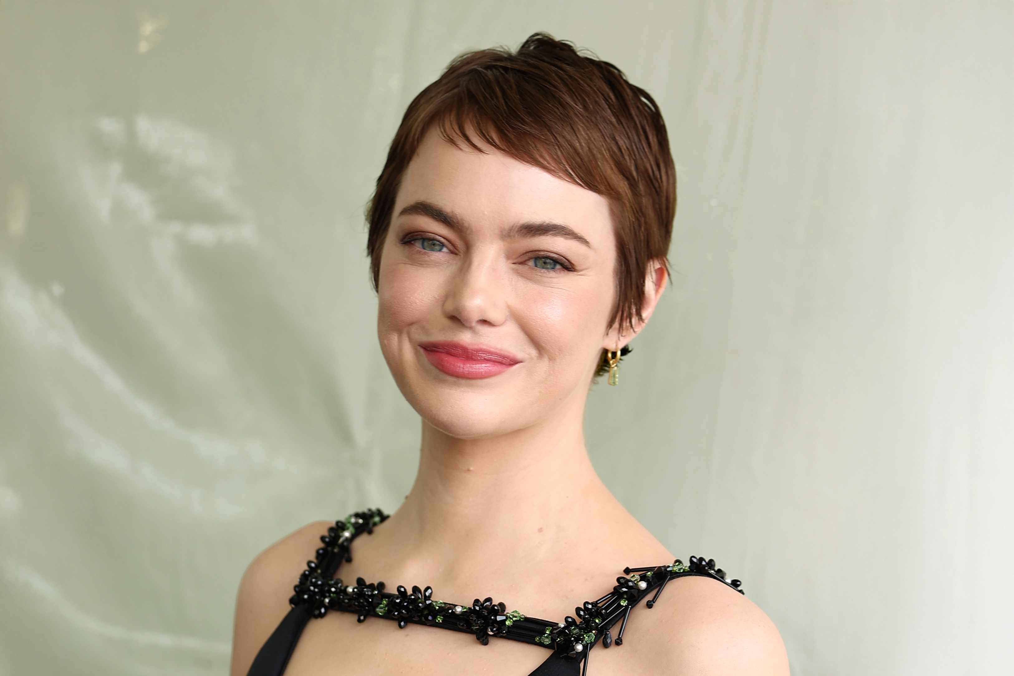 Stylists agree—these 10 modern haircuts look amazing on round faces