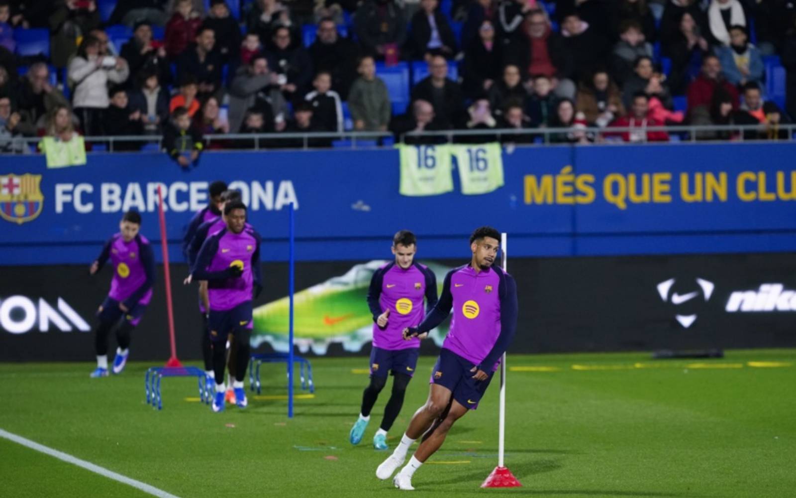 Barcelona’s Araujo returns to training after weeks out