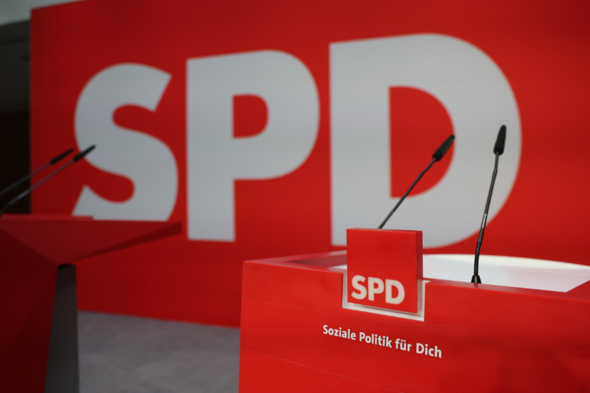Vater gibt Hinweis: 32-Jähriger will mit Messer SPD-Veranstaltung stürmen