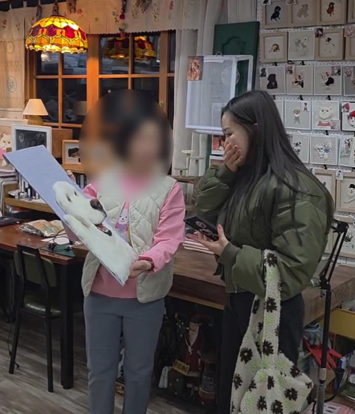 Chaerina, daughter, see you again after 4 months and have a happy and ...