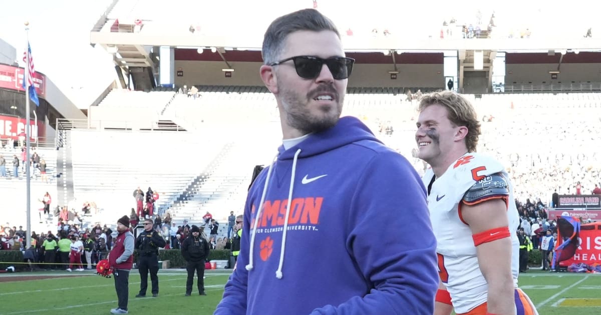 Clemson fires offensive coordinator Garrett Riley