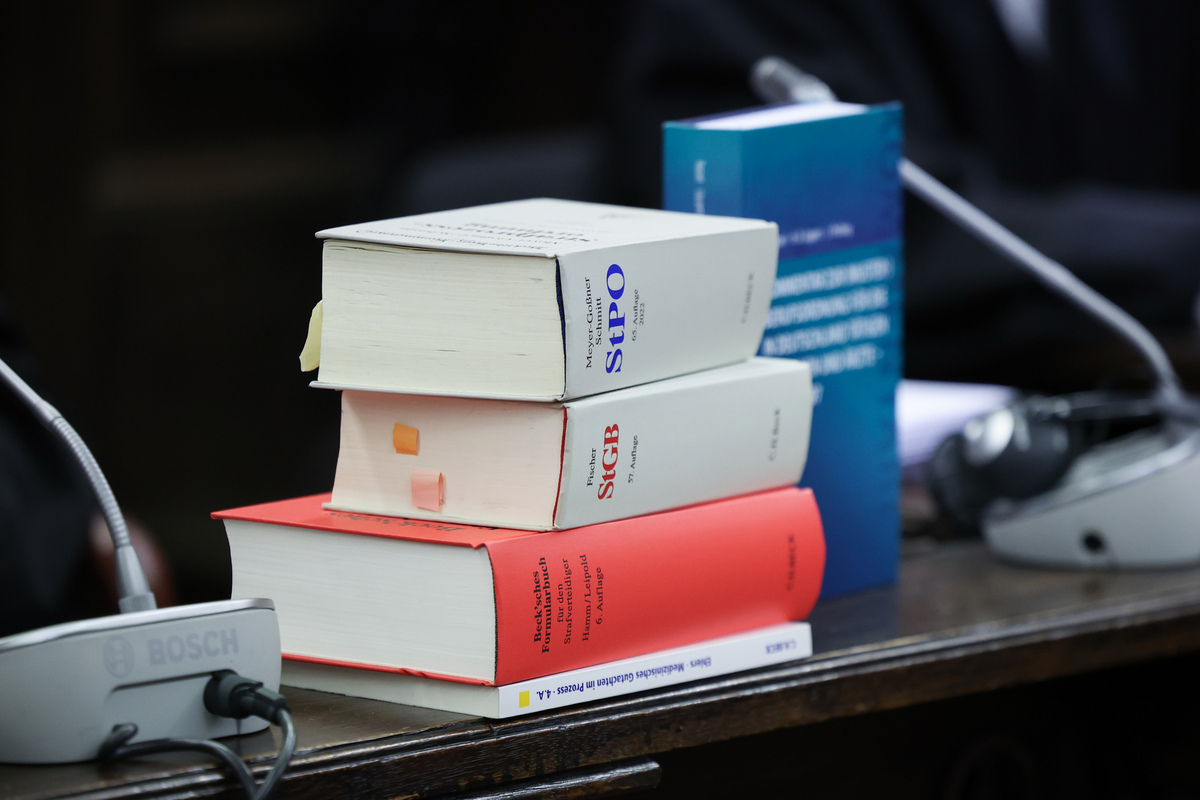 Per Strafbefehl verurteilt: Paar plündert Konto von dementer Stiefmutter