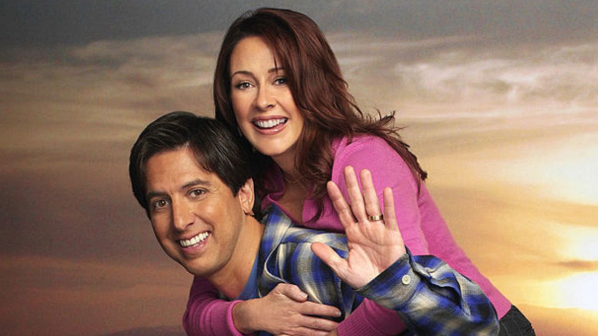 Ageless Patricia Heaton recreates iconic 'Everybody Loves Raymond' scene