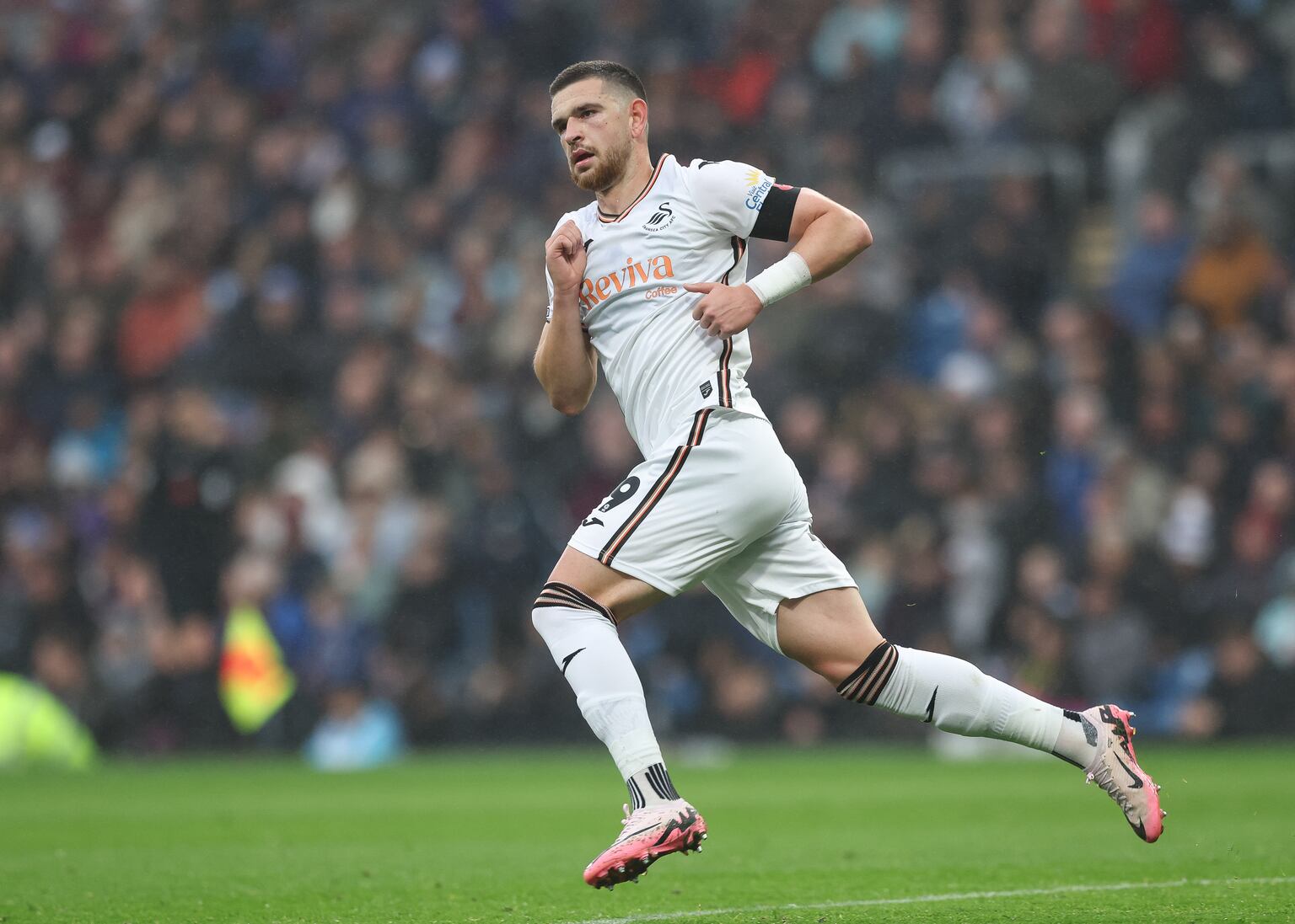 Zan Vipotnik earns Swansea victory at Oxford