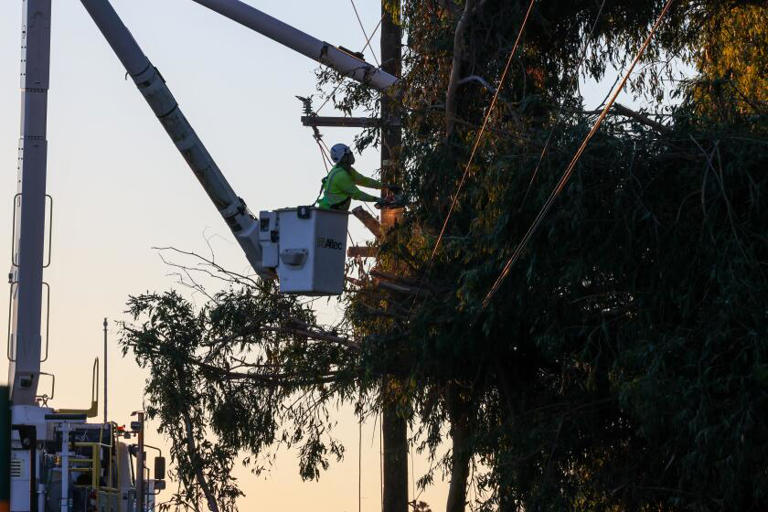 Letters to the editor: It's time for California to move its power lines ...