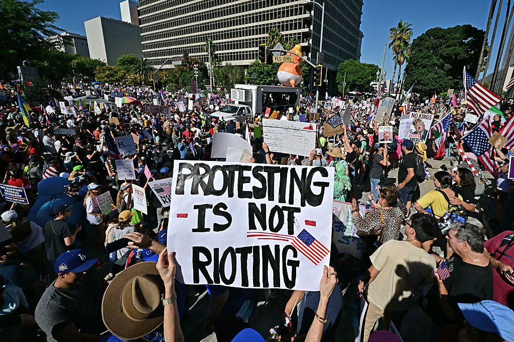 Fourteen detained by LAPD after 'No Kings' protest