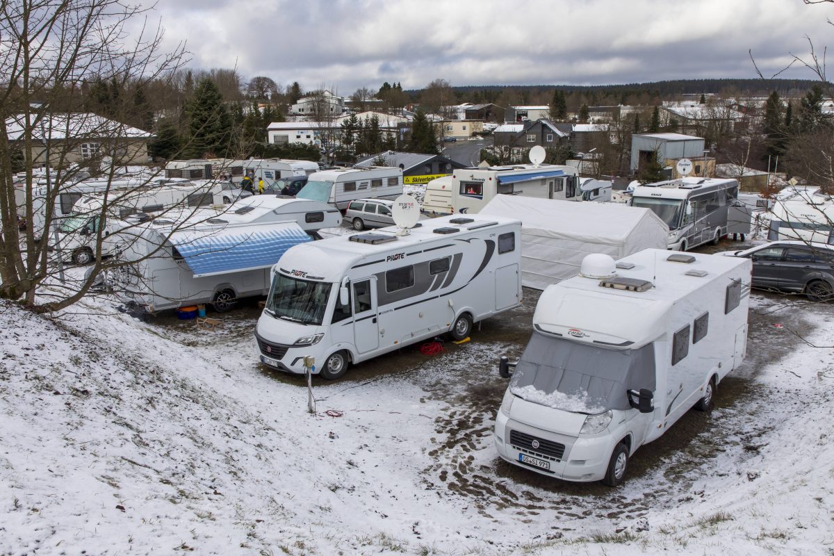 Eiskalt unterschätzt! Diese Winter-Camping-Fehler bringen Urlauber in ...