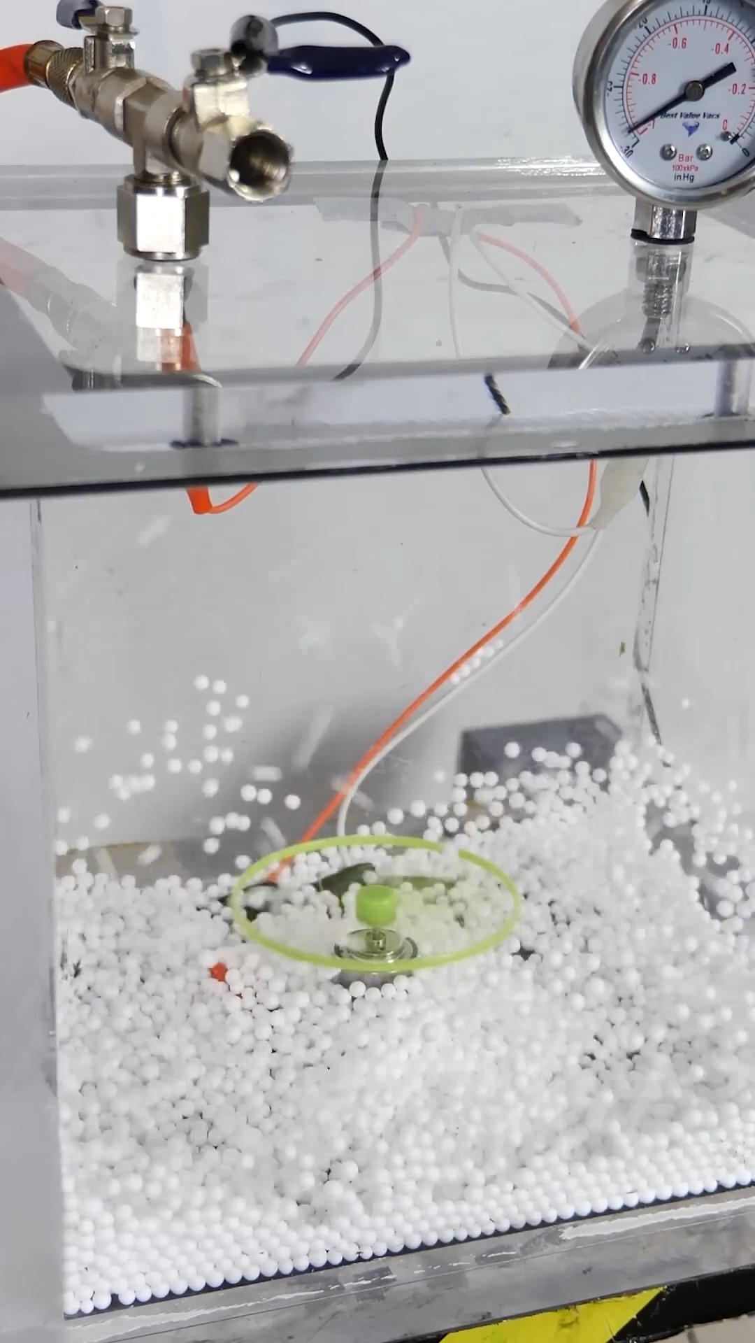 Can a fan blow things in a vacuum?