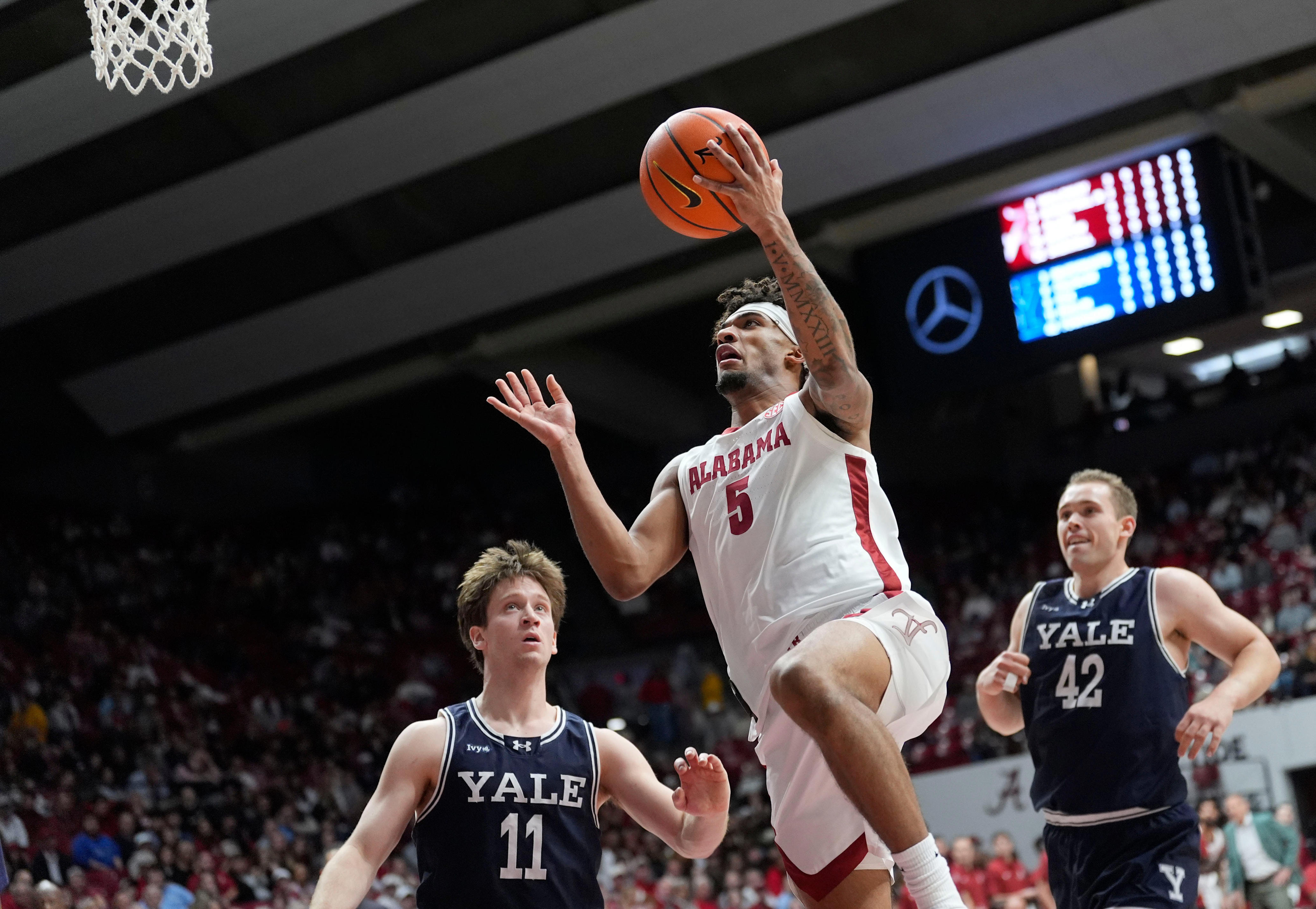 Alabama basketball hammering Yale at halftime: Score updates, highlights