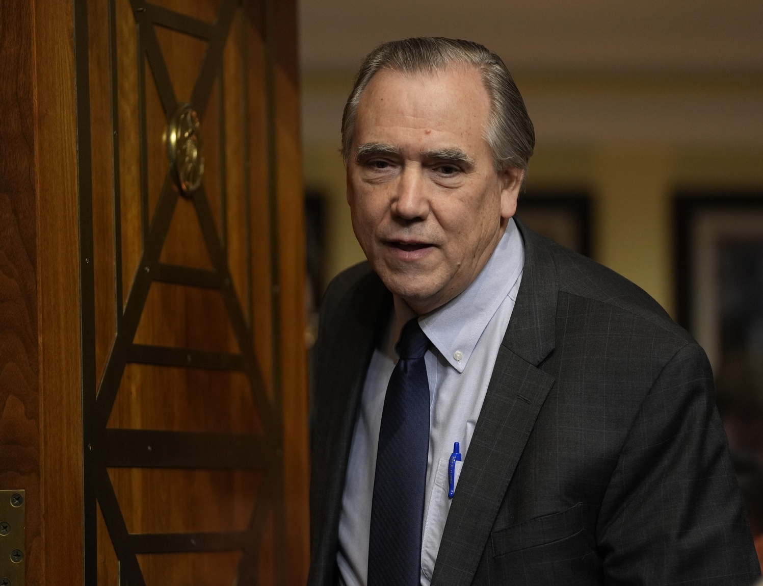 Read the Constitution: Democrats confront GOP on war powers