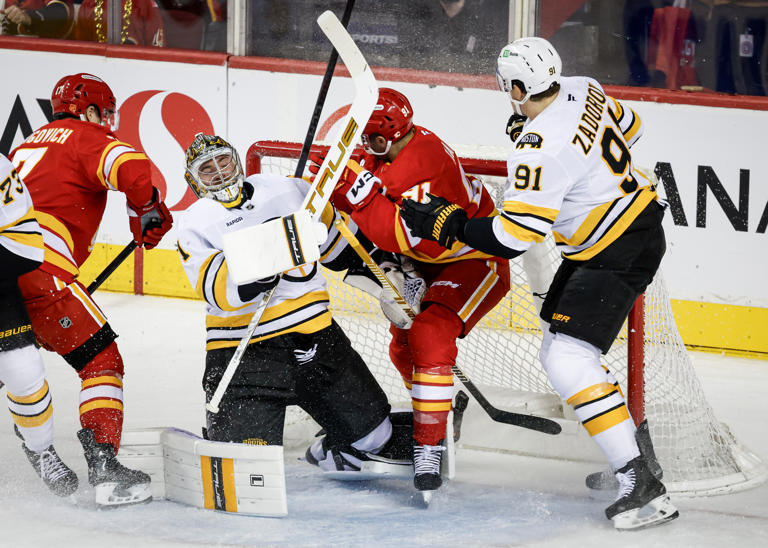 Connor Zary scores on OT power play to lift the Flames past the Bruins, 2-1