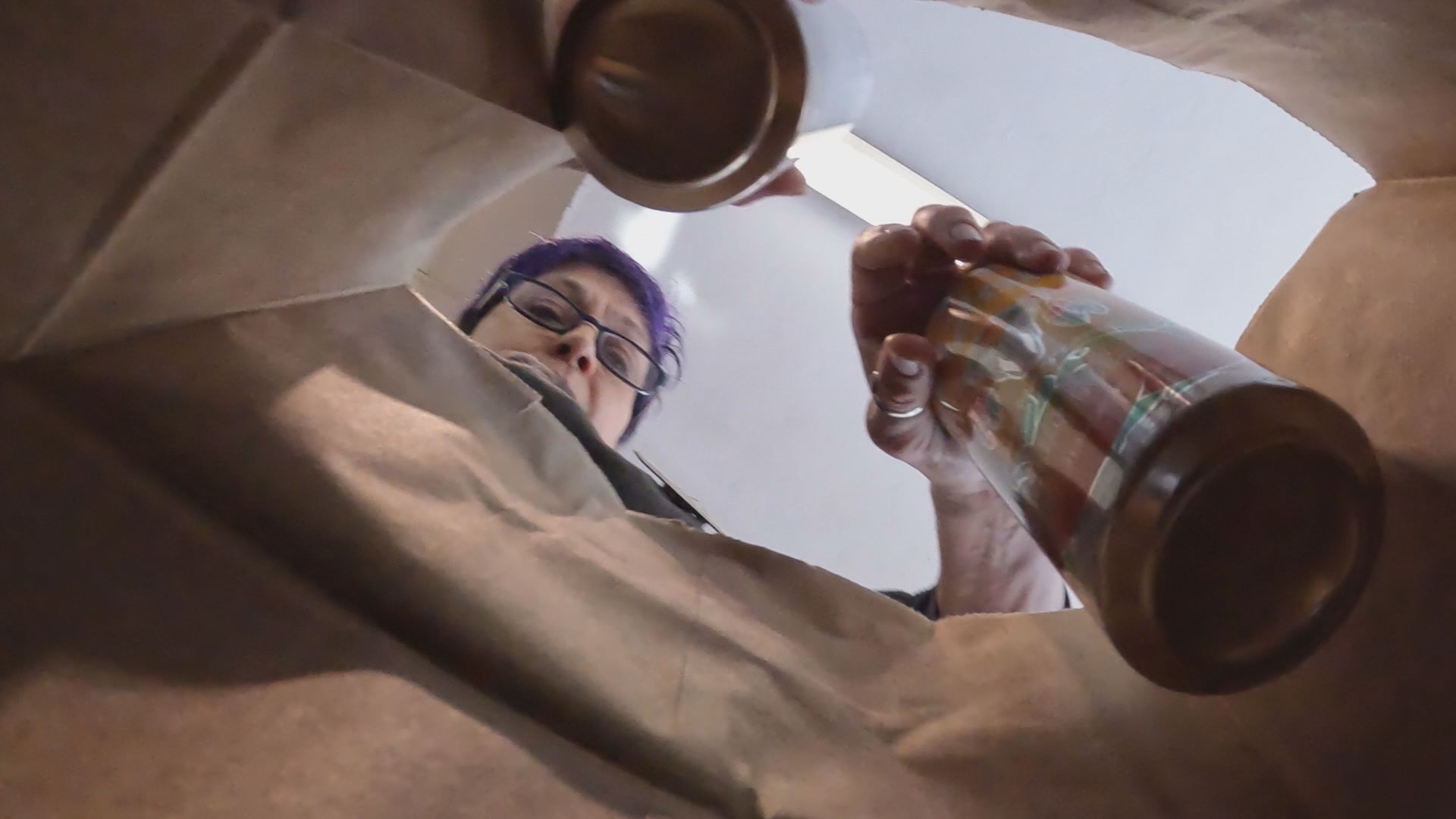 Plastic bags out, paper bags in. New California 2026 law closes loophole