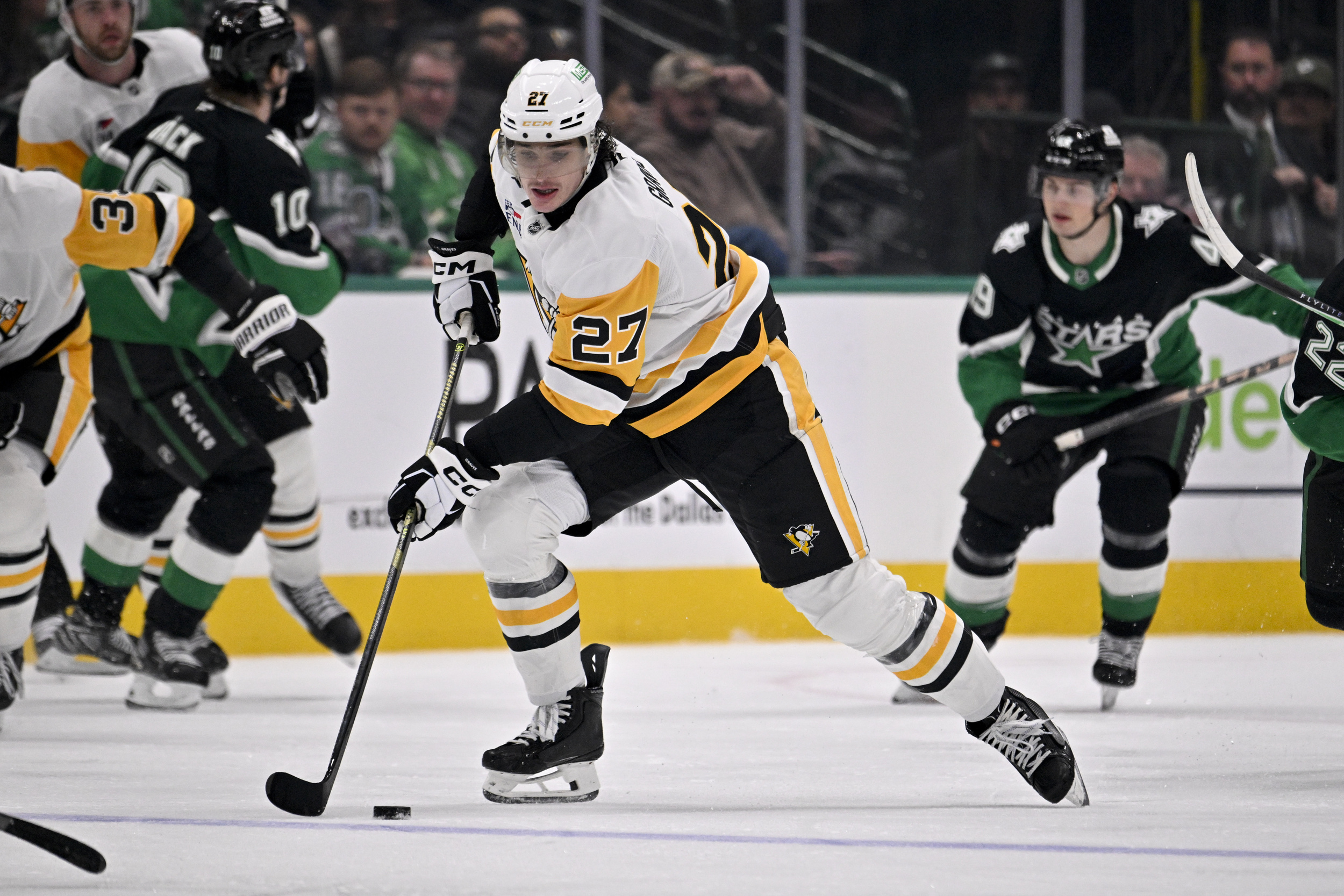Penguins to place Ryan Graves on waivers