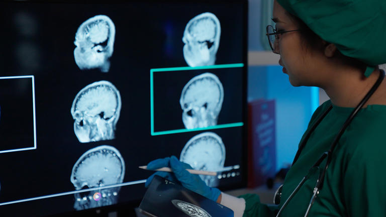 Cancer patients reveal the symptom that made them think something might ...