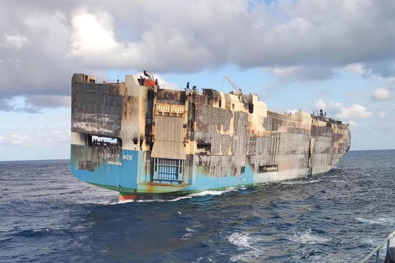 China introduces "no fire, no explosion" EV battery standards