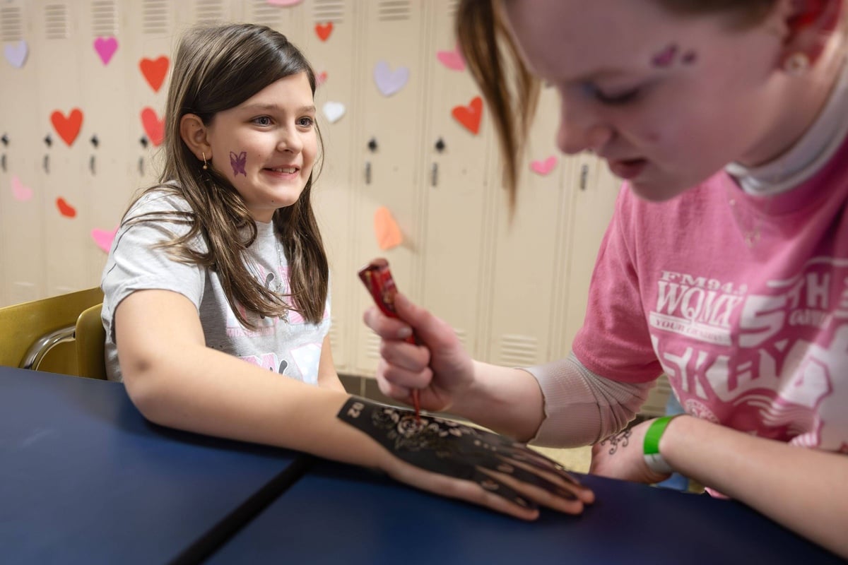 Students at a Texas junior high tattooed themselves on school grounds ...