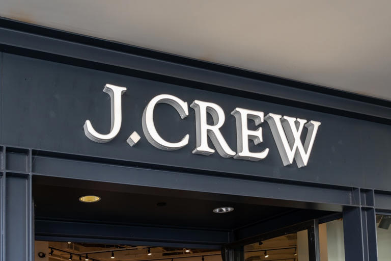 JCrew Factory has a 'super soft' long-sleeve shirt for $15, and it's ...