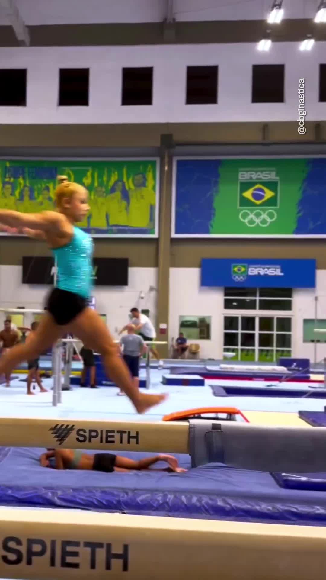 Rate this ring shape from 1-10 📈