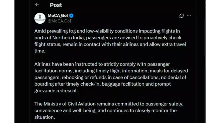 Delhi paralysed by dense fog: Several flights may face cancellations or ...