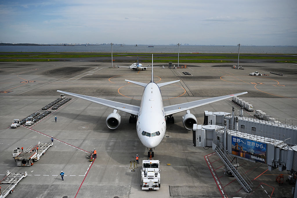 Unanimous vote approves pay for air traffic workers