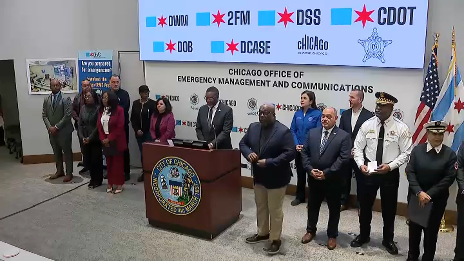 Mayor Johnson, Chicago police outline safety strategy for large-scale ...