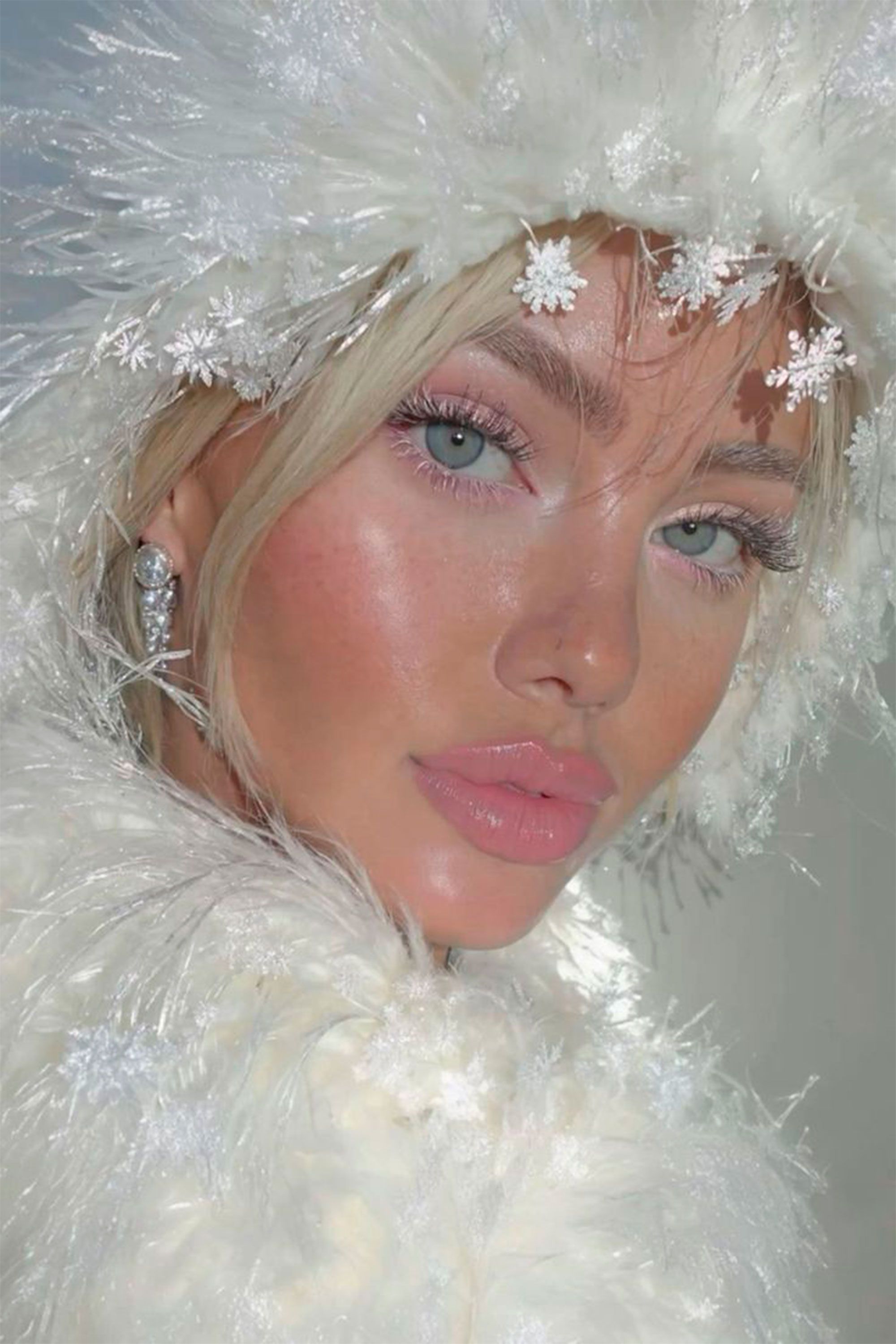 Maquillaje congelado: la tendencia que más brillará en enero 2026