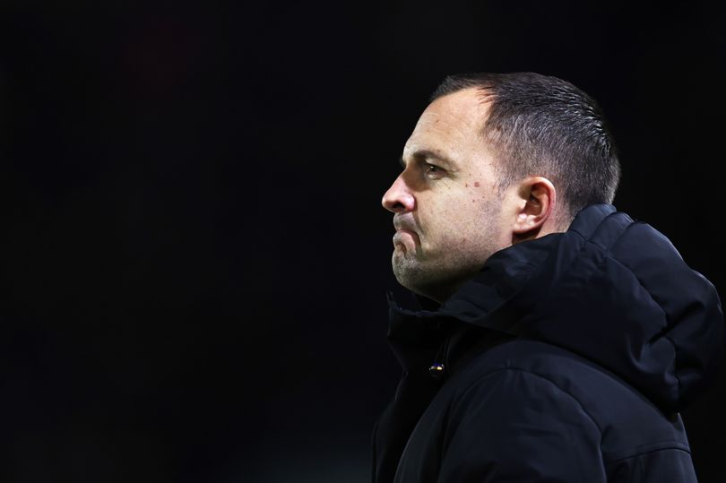 Ben Petty defends Chris Davies after red card and sends defiant 'right ...