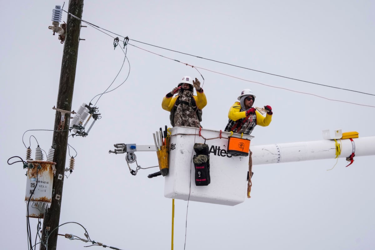 How to stay safe during a winter storm power outage