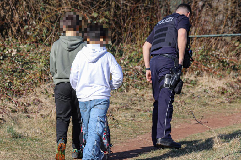 Feuer auf Grünfläche in Wuppertal: Hatten zwei Kinder etwas damit zu tun?