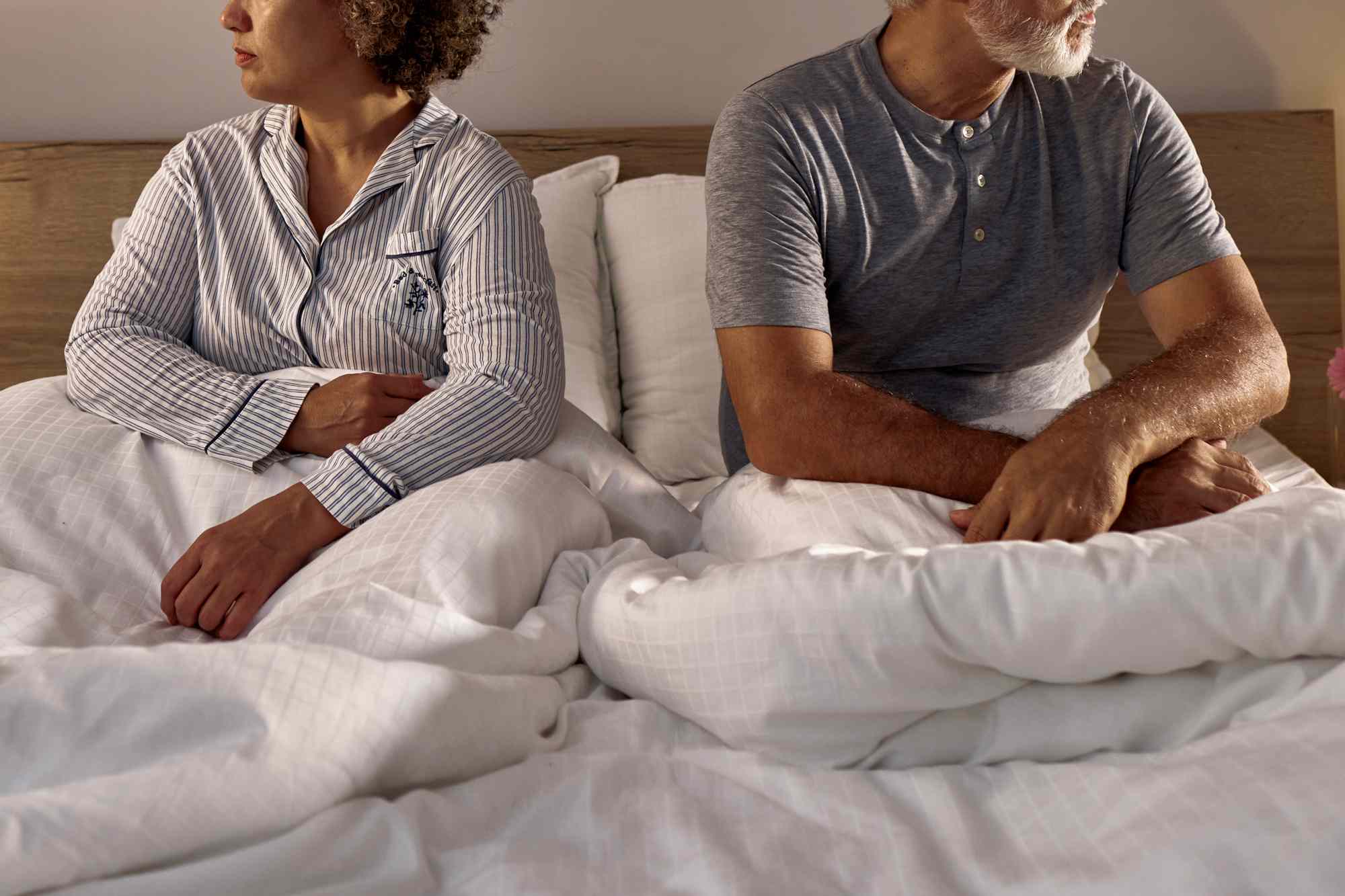 Woman asks for her own blanket to sleep better, but husband says it ...