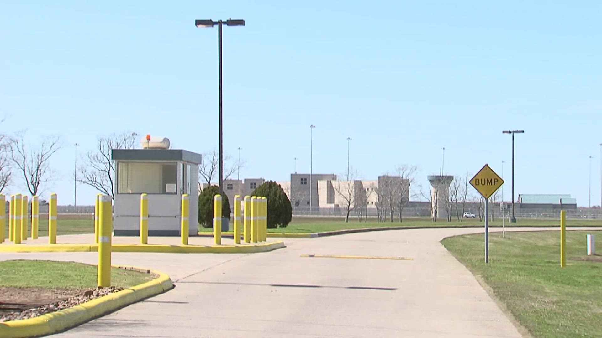 Inmate's death under investigation at Beaumont Federal Prison