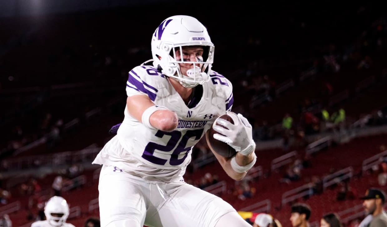 Northwestern RB Albert Kunickis III enters the transfer portal