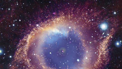 Odd X-ray signal from Helix Nebula could be from star destroying planet