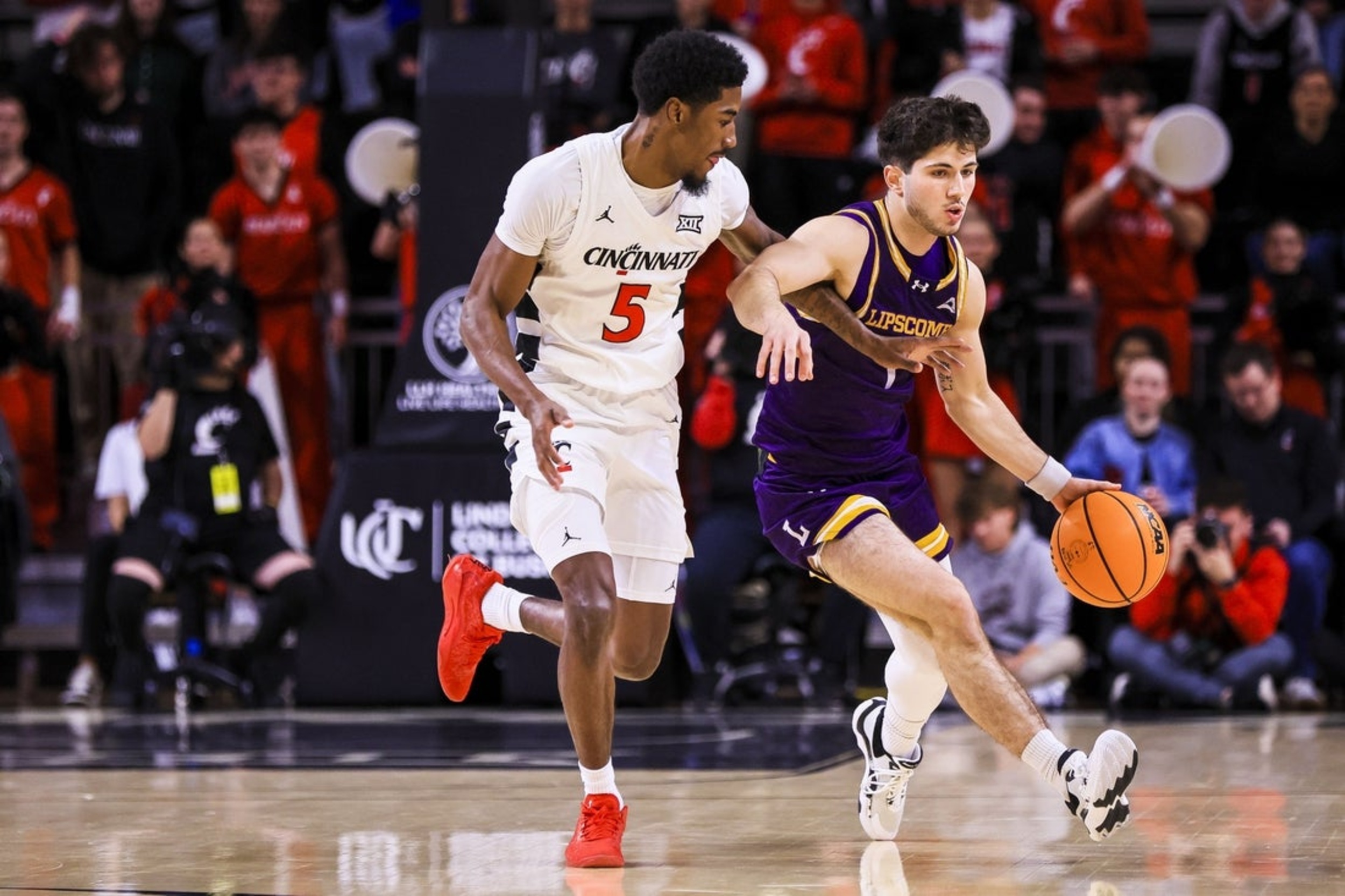Jizzle James makes impact as Cincinnati handles Lipscomb