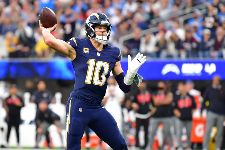 Chargers sitting Justin Herbert for season finale with little to play ...