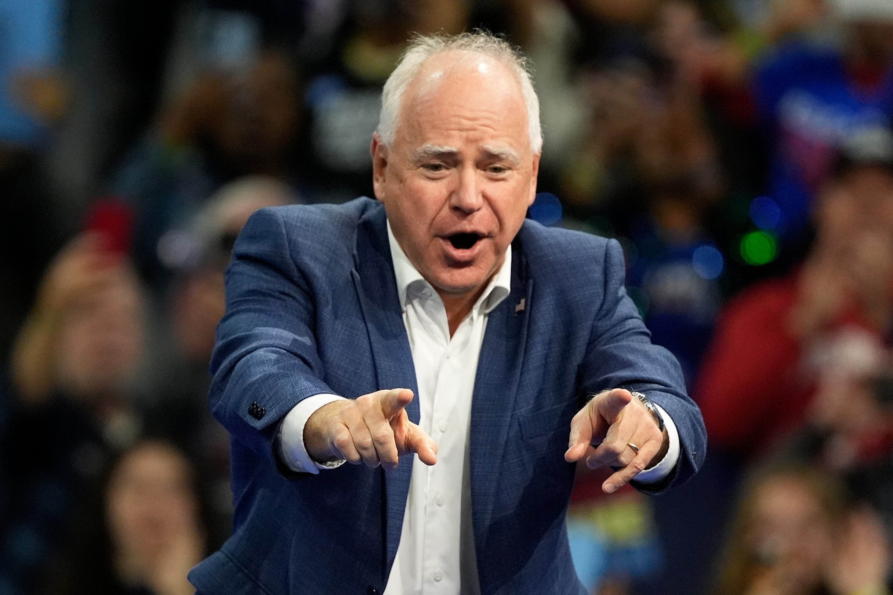 State senator calls for Walz resignation as federal agents conduct ...