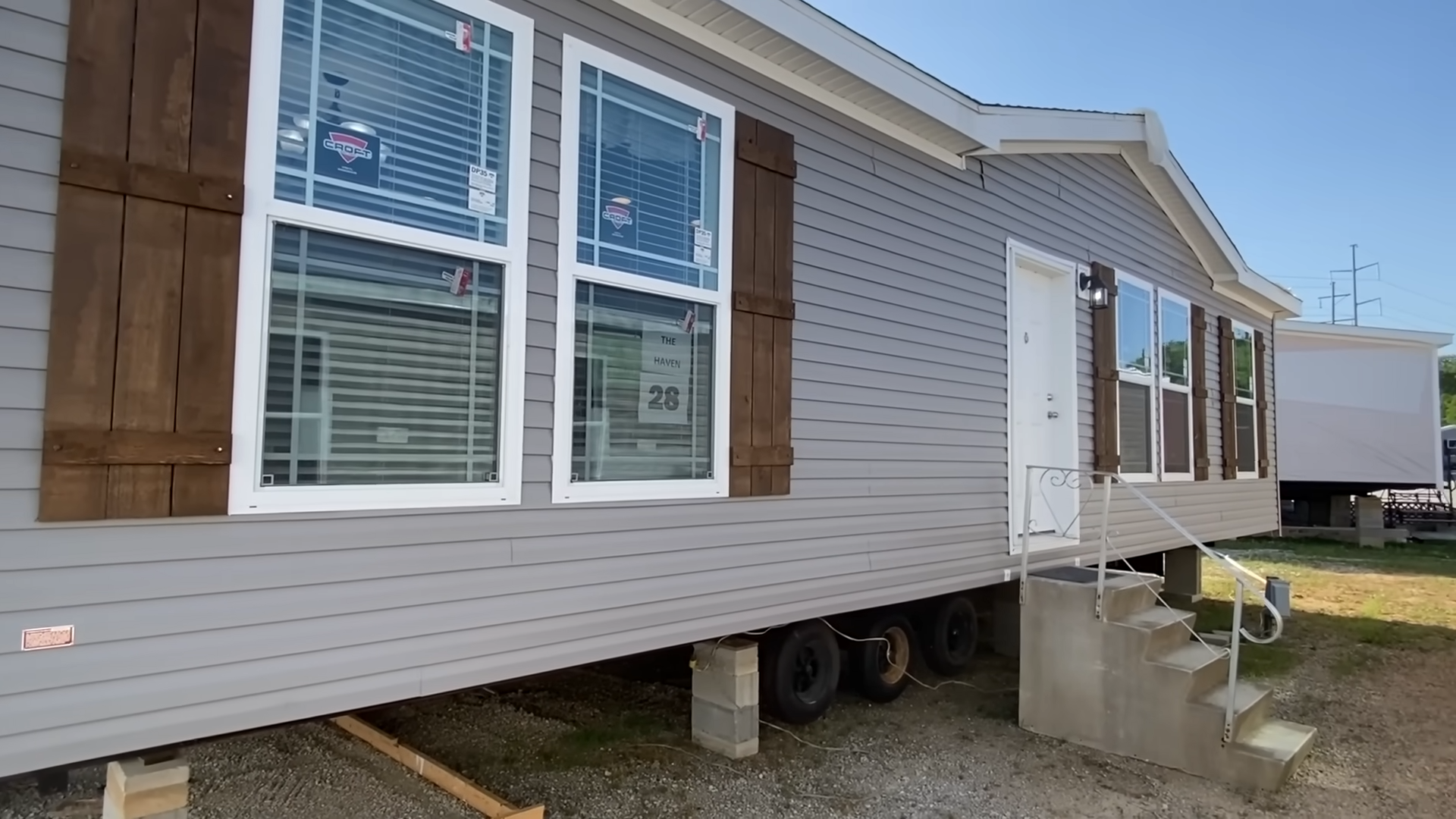 Haven by Deer Valley Homebuilders | 3 bed, 2 bath mobile house tour