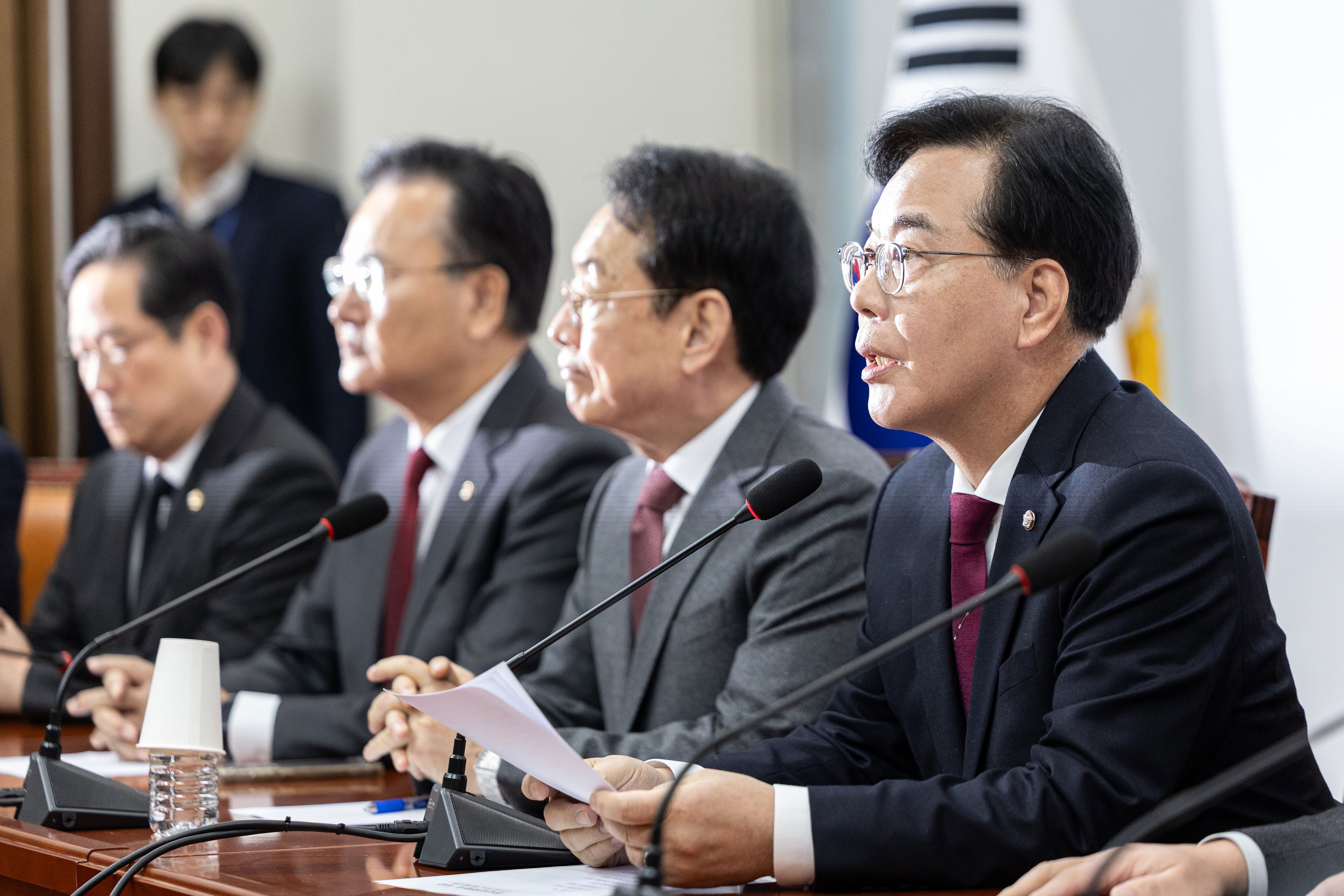 People Power Party leader urges Democratic Party to cooperate on ...