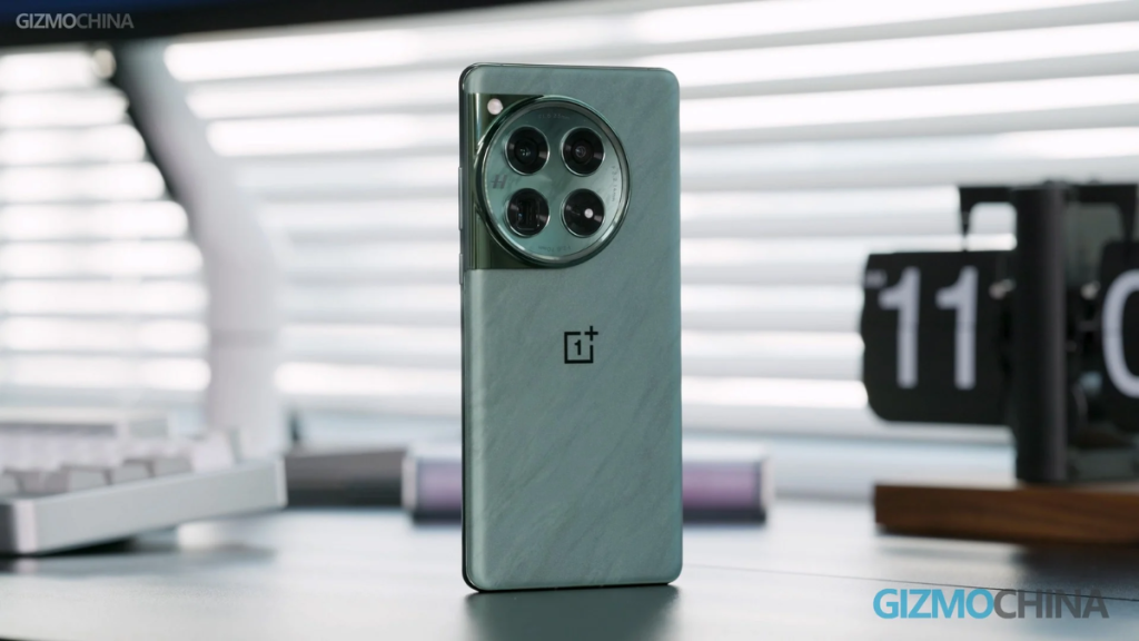OnePlus 12 gets December 2025 update with neon filter, XPAN ...