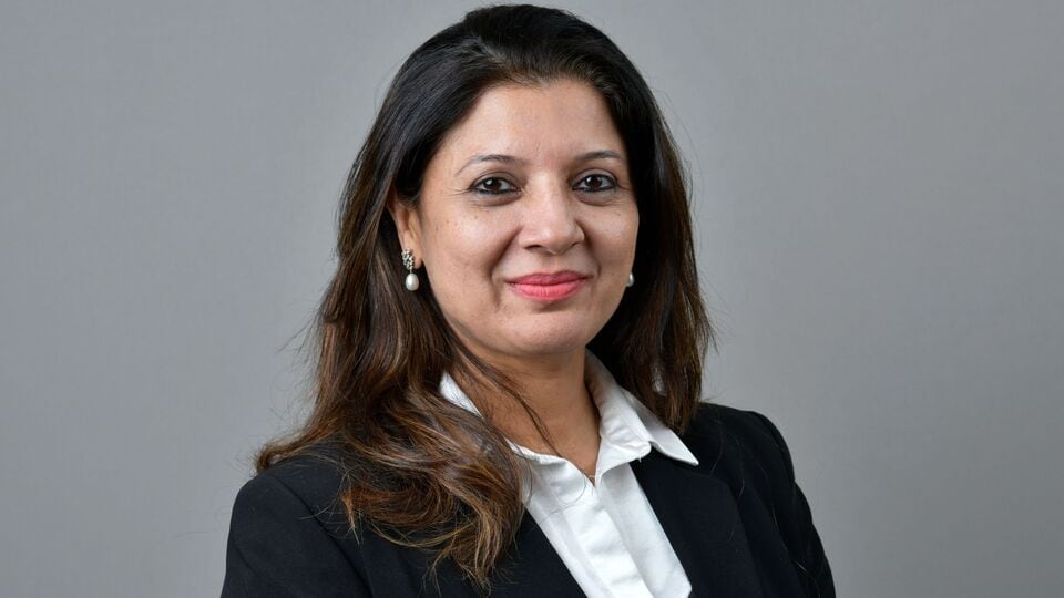 Buy or sell: Amid volatile gold, silver rates, Vaishali Parekh ...