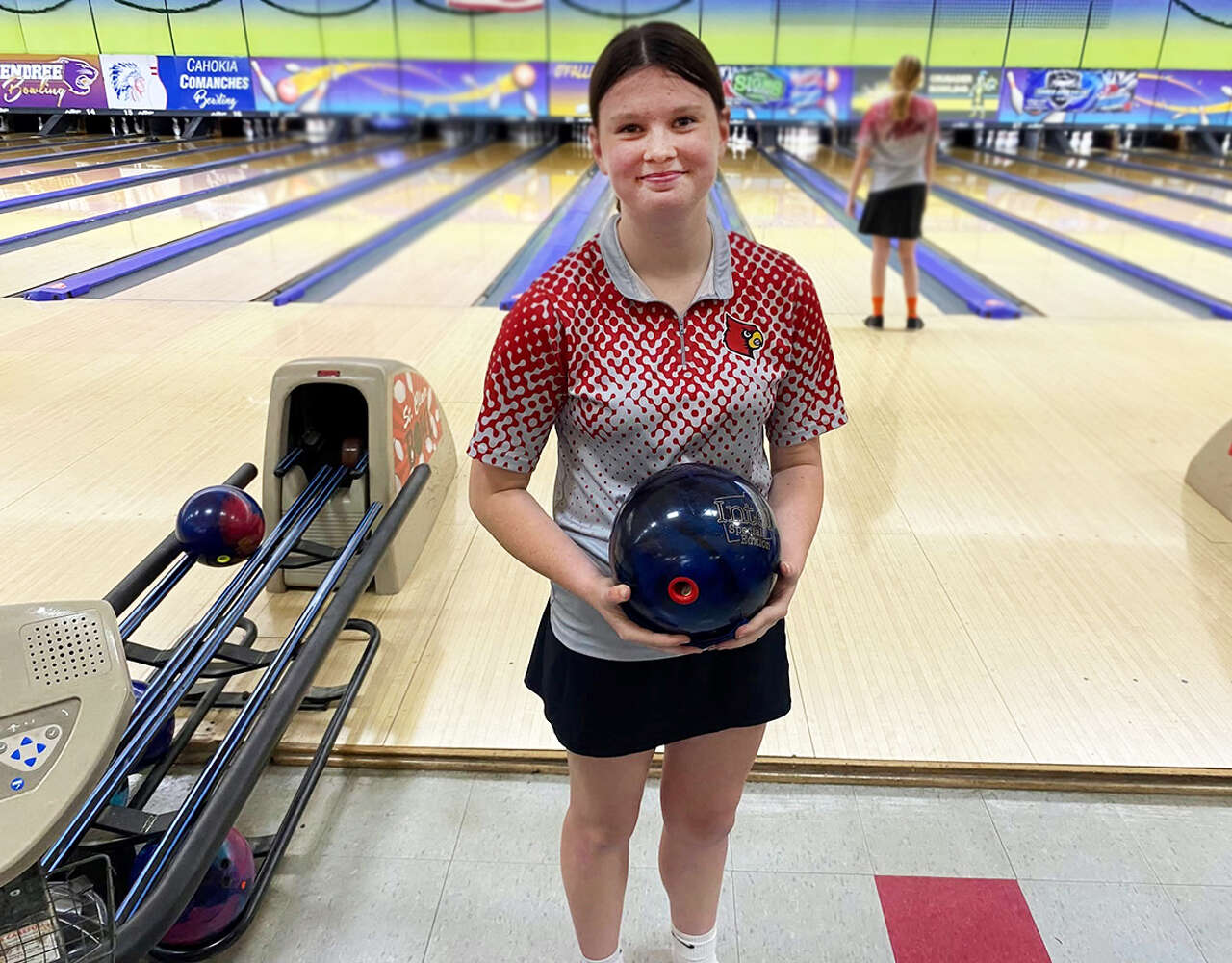 Alton's Dwiggins, Schultz pace Alton at LeCuyer Holiday Bowling Invite