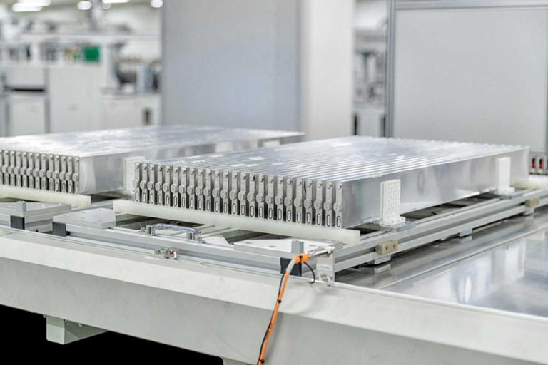 China introduces "no fire, no explosion" EV battery standards