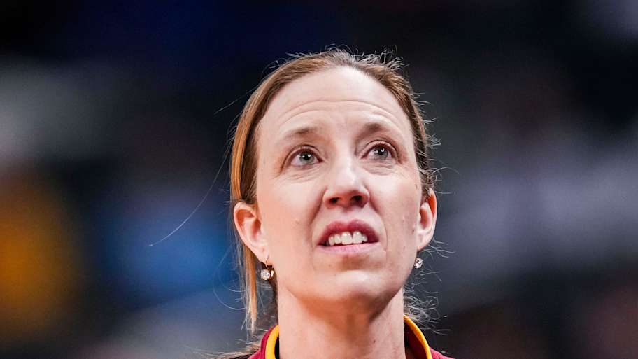 Lindsay Gottlieb doesn't hold back after USC’s road win at Nebraska
