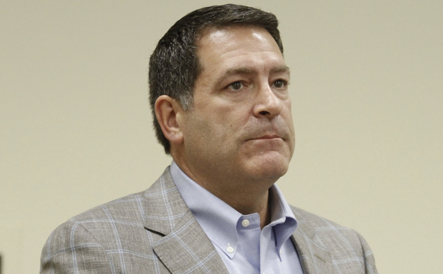 Outgoing Republican endorses new candidate