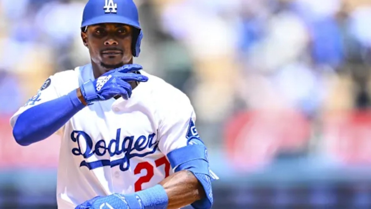 MLB: Dodgers trade speedy outfielder for Cuban prospect from Marlins