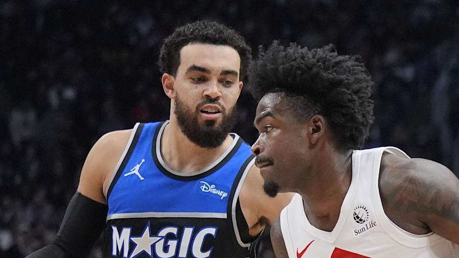 Magic blow 20-point lead in loss to Raptors