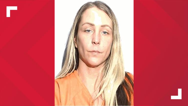 Woman arrested, warrant for man in high-speed vehicle pursuit, crash ...