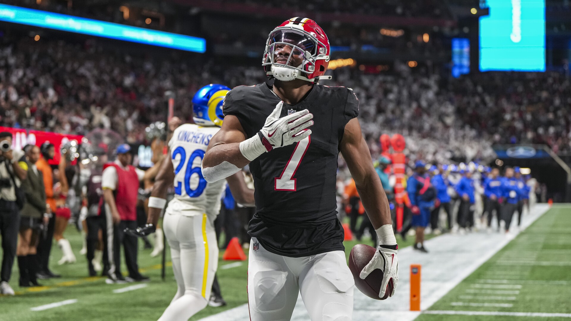 Monday night football: Falcons get a dramatic 27-24 win over the Rams